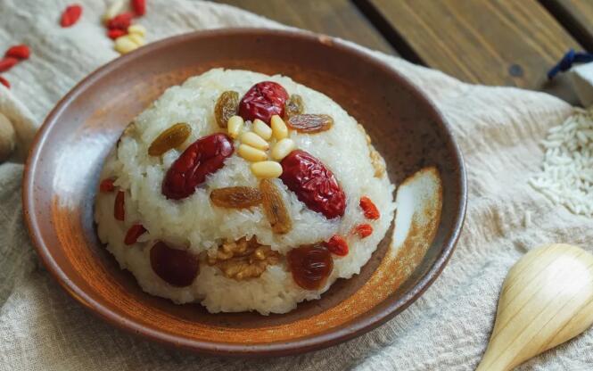 Top 5 Desserts for Chinese New Year Celebration - FNP Singapore